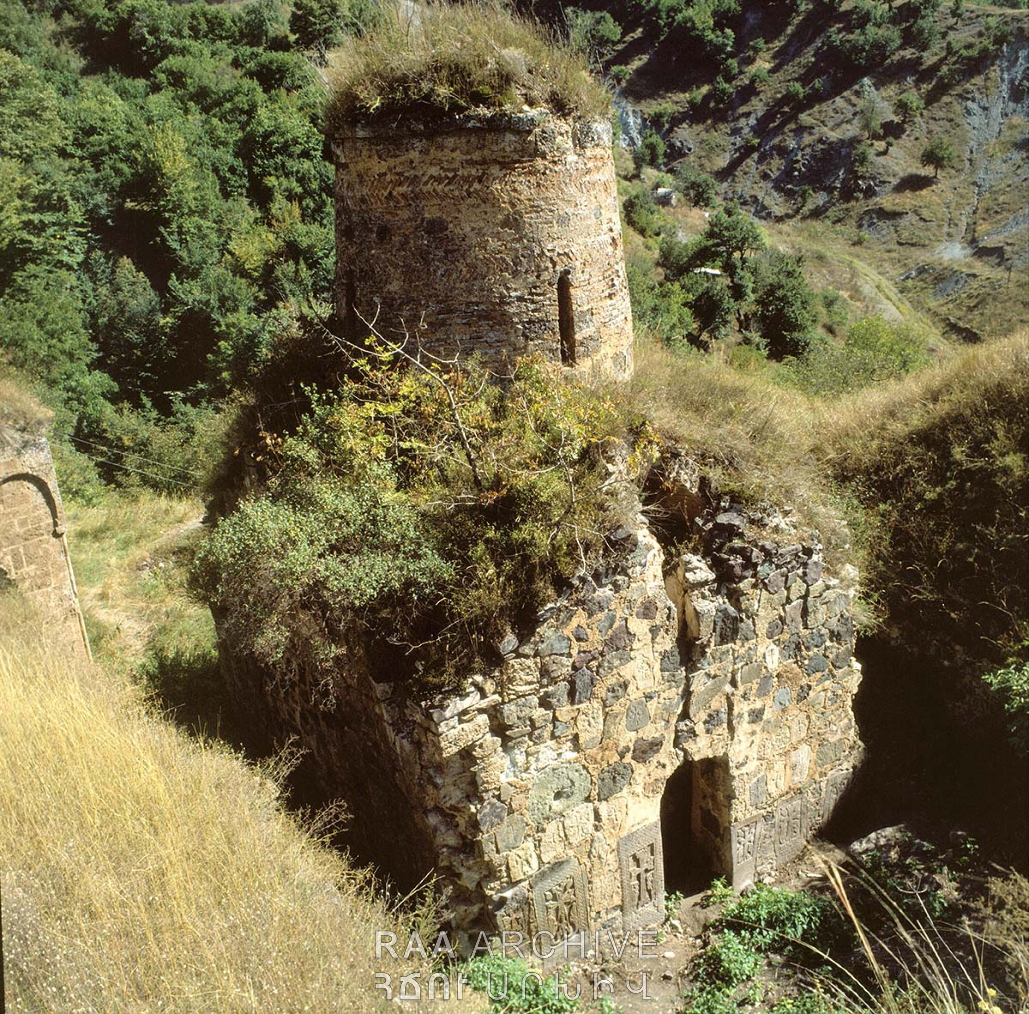 Small domed church Church :: ARMENIAN HISTORICAL MONUMENTS